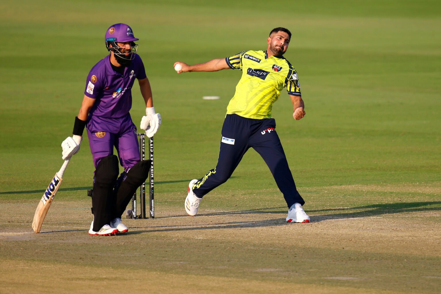 Abu Dhabi T10 2025: Pollard powers UAE Bulls to crucial win as playoff race heats up – BuzZzing
